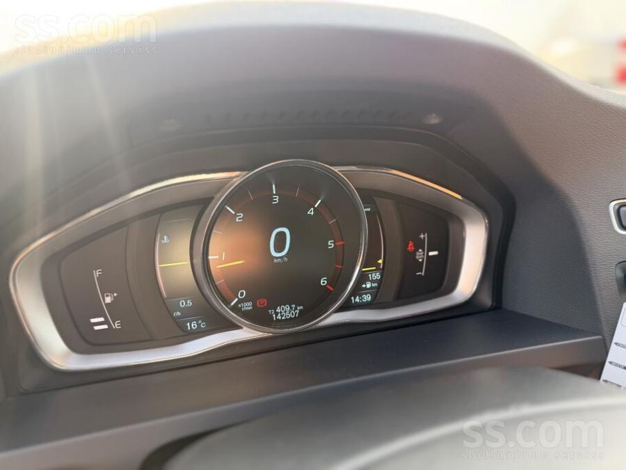 Melns Volvo S60 2014 Rīga, ar dzinēja tilpumu 2.00 L un nobraukumu 142 tūkst. km par 9995 €, foto 13 vietnē AUTOMOTO.COM.LV