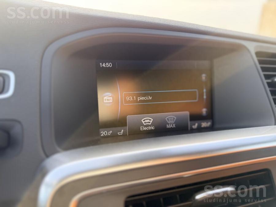 Melns Volvo S60 2014 Rīga, ar dzinēja tilpumu 2.00 L un nobraukumu 142 tūkst. km par 9995 €, foto 20 vietnē AUTOMOTO.COM.LV
