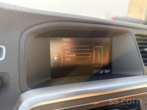 Melns Volvo S60 2014 Rīga, ar dzinēja tilpumu 2.00 L un nobraukumu 142 tūkst. km par 9995 €, foto 22 vietnē AUTOMOTO.COM.LV