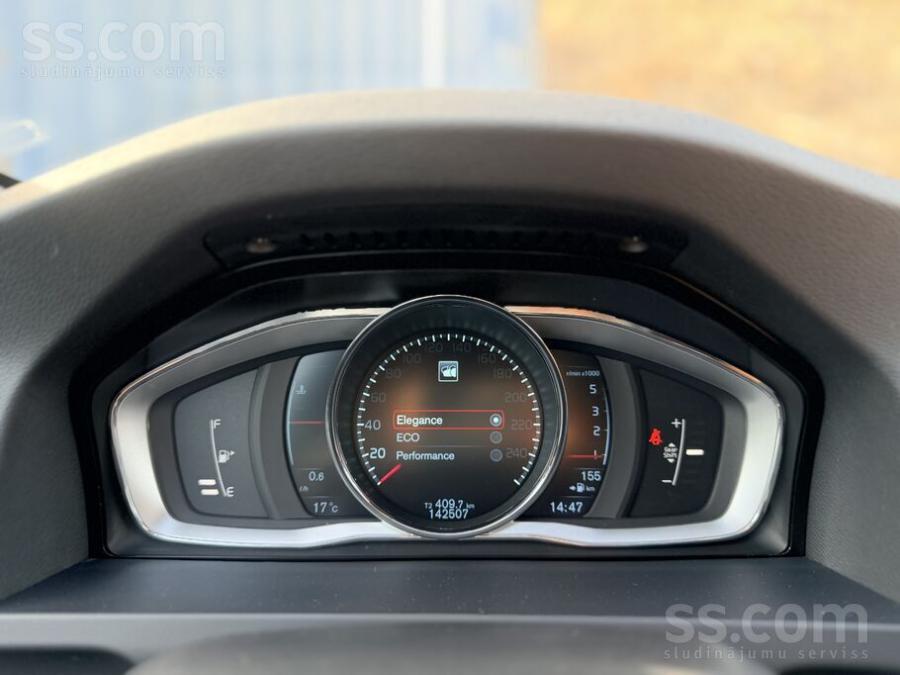 Melns Volvo S60 2014 Rīga, ar dzinēja tilpumu 2.00 L un nobraukumu 142 tūkst. km par 9995 €, foto 26 vietnē AUTOMOTO.COM.LV