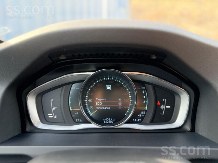 Melns Volvo S60 2014 Rīga, ar dzinēja tilpumu 2.00 L un nobraukumu 142 tūkst. km par 9995 €, foto 27 vietnē AUTOMOTO.COM.LV