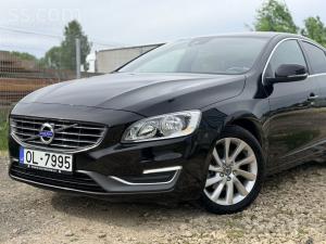Melns Volvo S60 2014 Rīga, ar dzinēja tilpumu 2.00 L un nobraukumu 142 tūkst. km par 9995 €, foto 31 vietnē AUTOMOTO.COM.LV