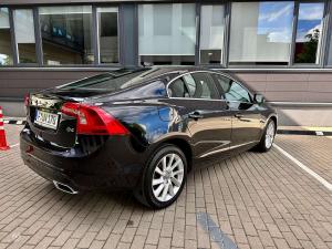 Black Volvo S60 2014 in Kaunas, with an engine capacity of 2.00 L and mileage of 238 thousand km for 5990 €, photo 7 on AUTOMOTO.COM.LV
