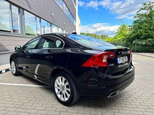 Black Volvo S60 2014 in Kaunas, with an engine capacity of 2.00 L and mileage of 238 thousand km for 5990 €, photo 9 on AUTOMOTO.COM.LV