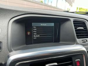 Black Volvo S60 2014 in Kaunas, with an engine capacity of 2.00 L and mileage of 238 thousand km for 5990 €, photo 20 on AUTOMOTO.COM.LV