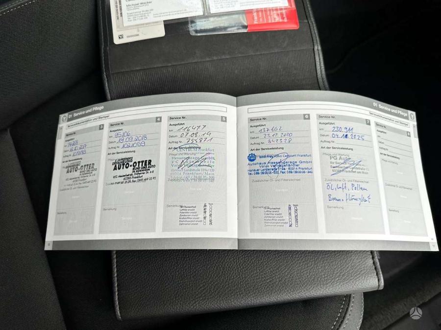 Black Volvo S60 2014 in Kaunas, with an engine capacity of 2.00 L and mileage of 238 thousand km for 5990 €, photo 21 on AUTOMOTO.COM.LV