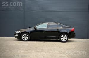 Black Volvo S60 2014 in Riga, with an engine capacity of 1.60 L and mileage of 224 thousand km for 7299 €, photo 3 on AUTOMOTO.COM.LV
