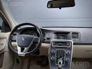 Black Volvo S60 2014 in Riga, with an engine capacity of 1.60 L and mileage of 224 thousand km for 7299 €, photo 8 on AUTOMOTO.COM.LV