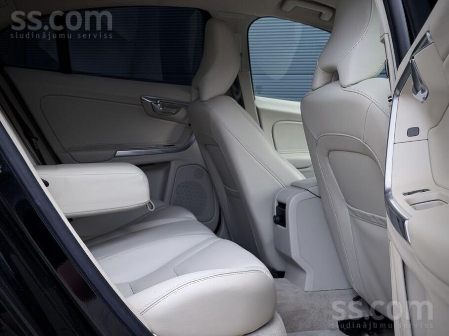 Black Volvo S60 2014 in Riga, with an engine capacity of 1.60 L and mileage of 224 thousand km for 7299 €, photo 23 on AUTOMOTO.COM.LV