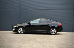 Black Volvo S60 2014 in Riga, with an engine capacity of 1.60 L and mileage of 224 thousand km for 7299 €, photo 3 on AUTOMOTO.COM.LV