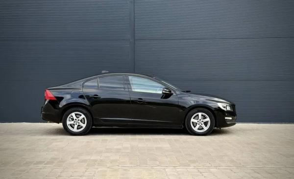 Melns Volvo S60 2014 Rīga, ar dzinēja tilpumu 1.60 L un nobraukumu 224 tūkst. km par 7299 €, foto 5 vietnē AUTOMOTO.COM.LV