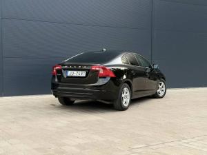 Black Volvo S60 2014 in Riga, with an engine capacity of 1.60 L and mileage of 224 thousand km for 7299 €, photo 7 on AUTOMOTO.COM.LV