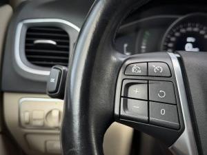 Black Volvo S60 2014 in Riga, with an engine capacity of 1.60 L and mileage of 224 thousand km for 7299 €, photo 13 on AUTOMOTO.COM.LV