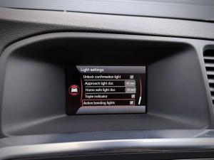Black Volvo S60 2014 in Riga, with an engine capacity of 1.60 L and mileage of 224 thousand km for 7299 €, photo 15 on AUTOMOTO.COM.LV