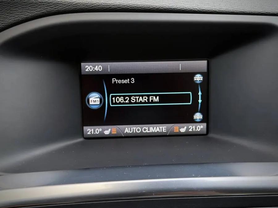 Black Volvo S60 2014 in Riga, with an engine capacity of 1.60 L and mileage of 224 thousand km for 7299 €, photo 16 on AUTOMOTO.COM.LV