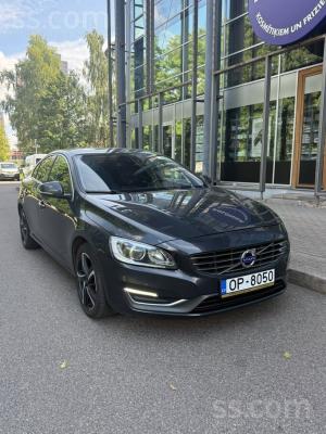Melns Volvo S60 2014 Rīga, ar dzinēja tilpumu 2.00 L un nobraukumu 0 tūkst. km par 7500 €, foto 3 vietnē AUTOMOTO.COM.LV