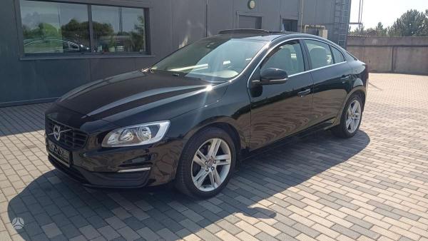 Black Volvo S60 2014 in Siauliai, with an engine capacity of 2.50 L and mileage of 272 thousand km for 6900 €, photo 1 on AUTOMOTO.COM.LV