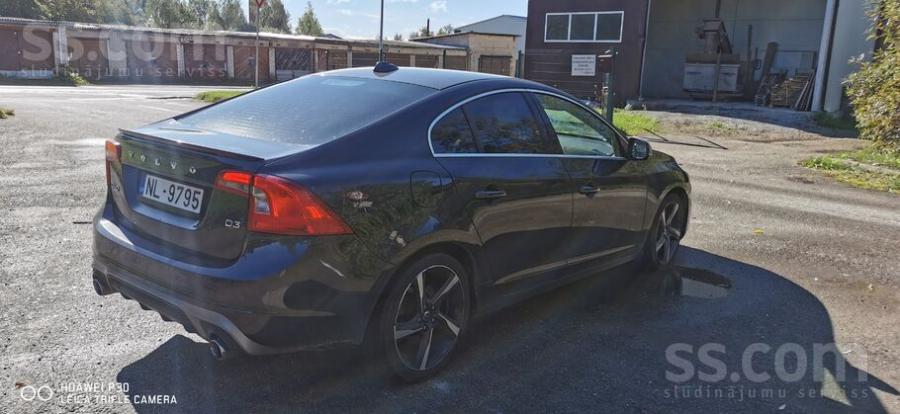 Black Volvo S60 2014 in Aizkraukle, with an engine capacity of 2.00 L and mileage of 322 thousand km for 7500 €, photo 6 on AUTOMOTO.COM.LV