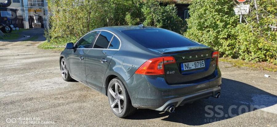 Black Volvo S60 2014 in Aizkraukle, with an engine capacity of 2.00 L and mileage of 322 thousand km for 7500 €, photo 8 on AUTOMOTO.COM.LV