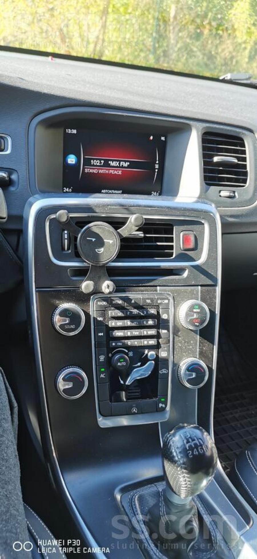 Black Volvo S60 2014 in Aizkraukle, with an engine capacity of 2.00 L and mileage of 322 thousand km for 7500 €, photo 10 on AUTOMOTO.COM.LV