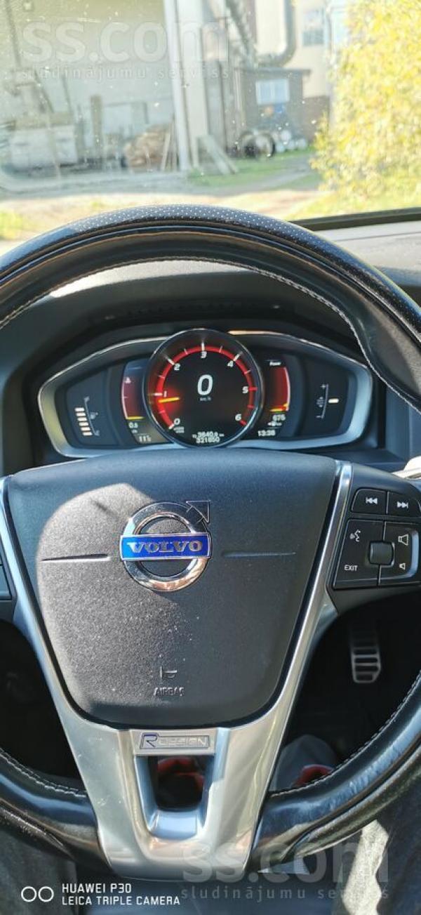 Melns Volvo S60 2014 Aizkraukle, ar dzinēja tilpumu 2.00 L un nobraukumu 322 tūkst. km par 7500 €, foto 10 vietnē AUTOMOTO.COM.LV