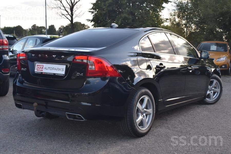 Black Volvo S60 2014 in Kuldiga, with an engine capacity of 2.00 L and mileage of 0 thousand km for 8800 €, photo 3 on AUTOMOTO.COM.LV