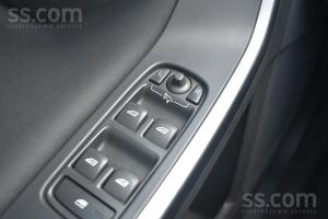 Black Volvo S60 2014 in Kuldiga, with an engine capacity of 2.00 L and mileage of 0 thousand km for 8800 €, photo 19 on AUTOMOTO.COM.LV