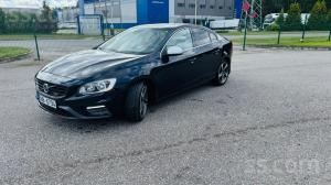 Black Volvo S60 2014 in Riga, with an engine capacity of 2.00 L and mileage of 280 thousand km for 6500 €, photo 4 on AUTOMOTO.COM.LV