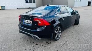 Black Volvo S60 2014 in Riga, with an engine capacity of 2.00 L and mileage of 280 thousand km for 6500 €, photo 5 on AUTOMOTO.COM.LV