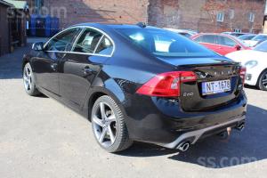 Melns Volvo S60 2015 Liepāja, ar dzinēja tilpumu 2.00 L un nobraukumu 255 tūkst. km par 2300 €, foto 3 vietnē AUTOMOTO.COM.LV