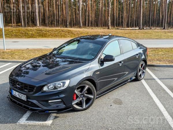 Melns Volvo S60 2015 Rīga, ar dzinēja tilpumu 2.00 L un nobraukumu 321 tūkst. km par 10000 €, foto 1 vietnē AUTOMOTO.COM.LV