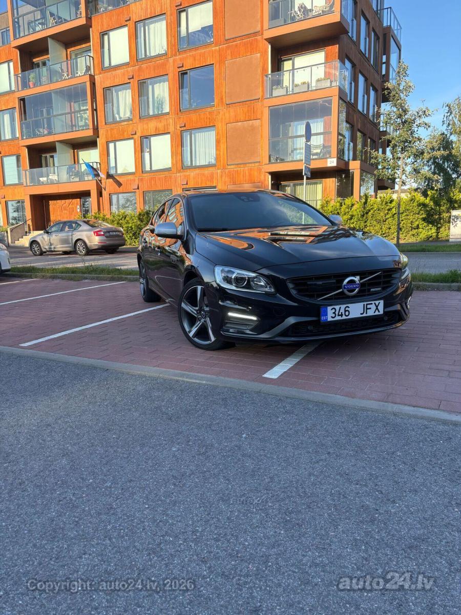 Melns Volvo S60 2015 Tallina, ar dzinēja tilpumu 2.00 L un nobraukumu 177 tūkst. km par 13499 €, foto 2 vietnē AUTOMOTO.COM.LV