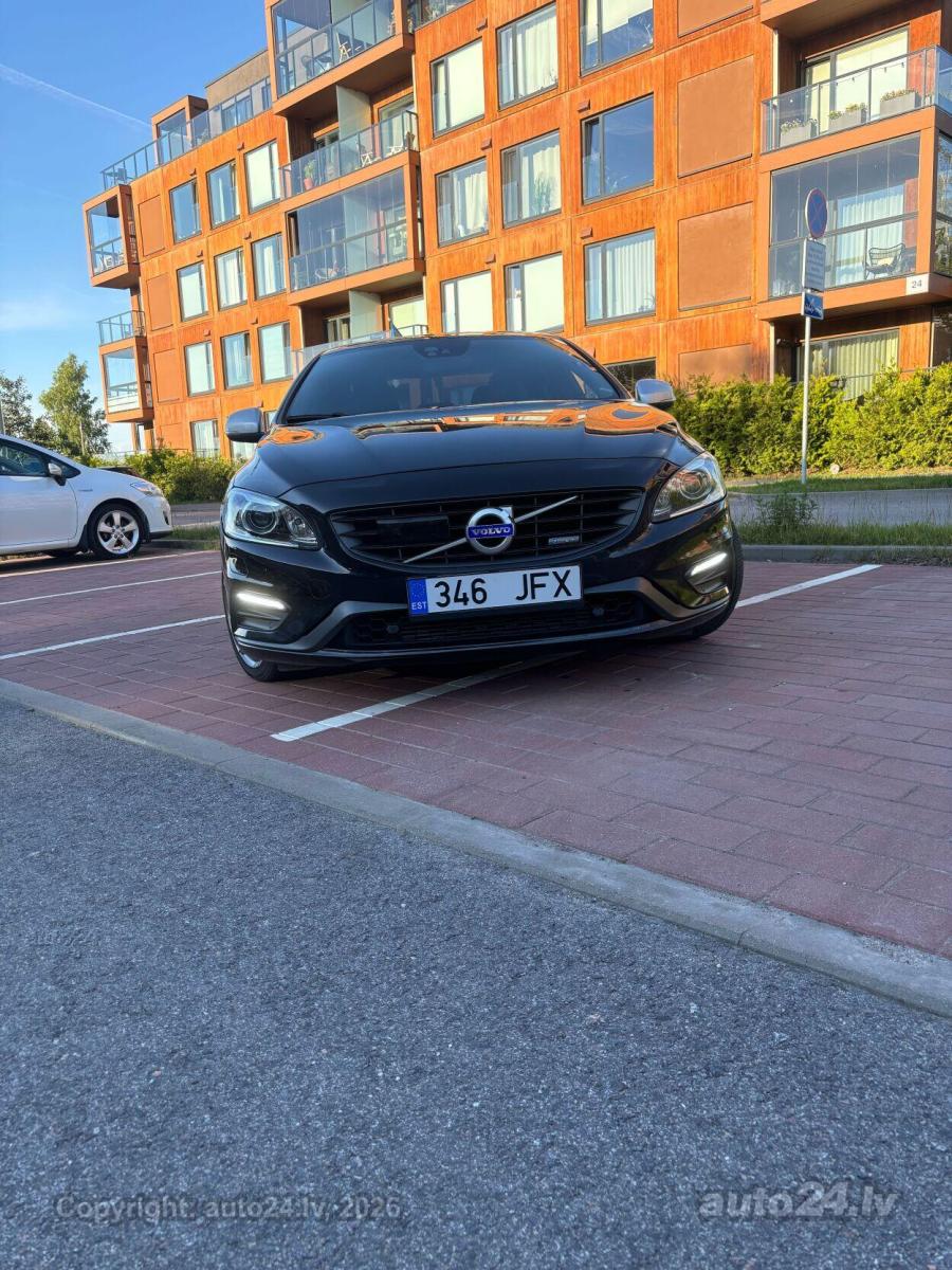 Melns Volvo S60 2015 Tallina, ar dzinēja tilpumu 2.00 L un nobraukumu 177 tūkst. km par 13499 €, foto 3 vietnē AUTOMOTO.COM.LV