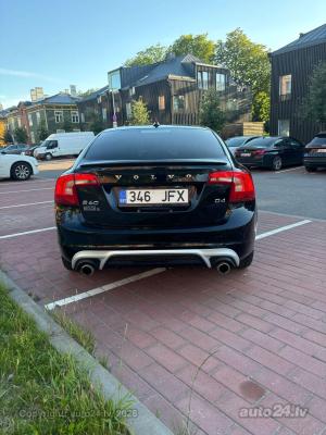 Melns Volvo S60 2015 Tallina, ar dzinēja tilpumu 2.00 L un nobraukumu 177 tūkst. km par 13499 €, foto 6 vietnē AUTOMOTO.COM.LV