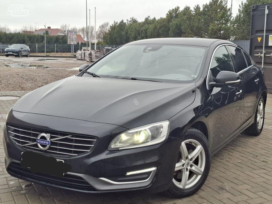 Melns Volvo S60 2015 Šilutė, ar dzinēja tilpumu 2.00 L un nobraukumu 290 tūkst. km par 5900 €, foto 1 vietnē AUTOMOTO.COM.LV