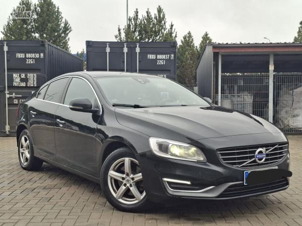 Melns Volvo S60 2015 Šilutė, ar dzinēja tilpumu 2.00 L un nobraukumu 290 tūkst. km par 5900 €, foto 2 vietnē AUTOMOTO.COM.LV