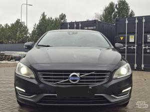Melns Volvo S60 2015 Šilutė, ar dzinēja tilpumu 2.00 L un nobraukumu 290 tūkst. km par 5900 €, foto 8 vietnē AUTOMOTO.COM.LV