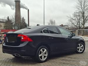 Melns Volvo S60 2015 Šilutė, ar dzinēja tilpumu 2.00 L un nobraukumu 290 tūkst. km par 5900 €, foto 11 vietnē AUTOMOTO.COM.LV