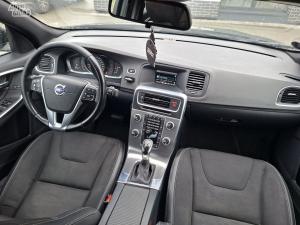 Melns Volvo S60 2015 Šilutė, ar dzinēja tilpumu 2.00 L un nobraukumu 290 tūkst. km par 5900 €, foto 17 vietnē AUTOMOTO.COM.LV