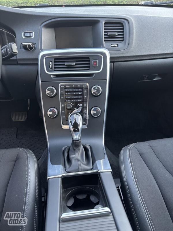 Melns Volvo S60 2015 Anykščiai, ar dzinēja tilpumu 2.00 L un nobraukumu 300 tūkst. km par 7300 €, foto 6 vietnē AUTOMOTO.COM.LV