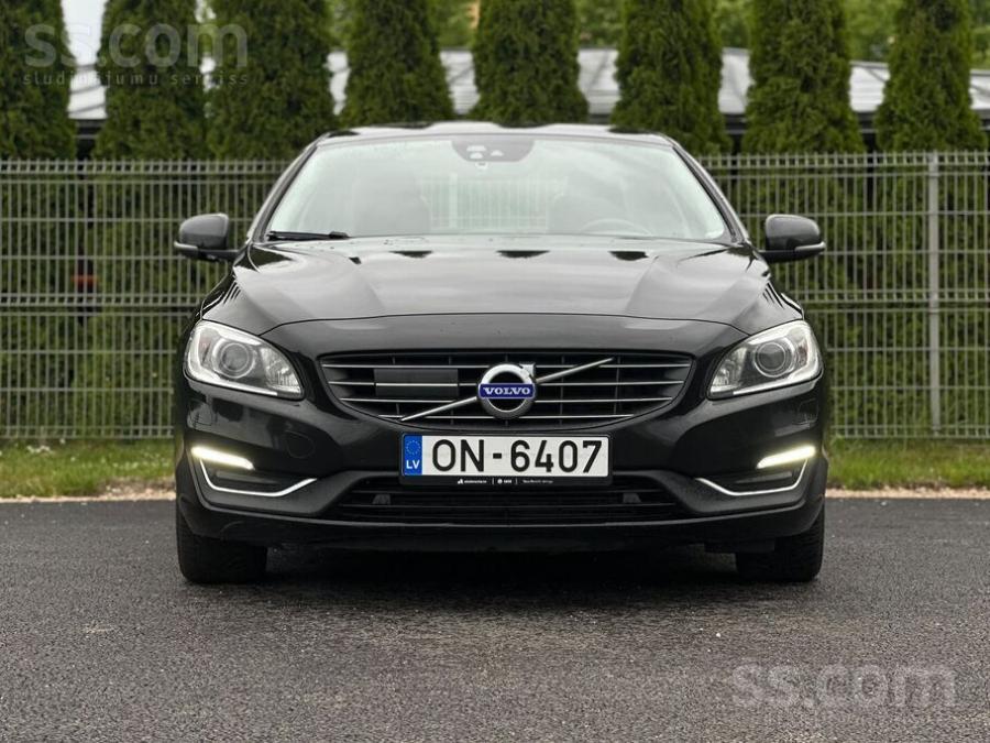 Melns Volvo S60 2015 Jelgava, ar dzinēja tilpumu 2.00 L un nobraukumu 0 tūkst. km par 8490 €, foto 3 vietnē AUTOMOTO.COM.LV