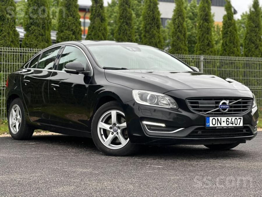 Melns Volvo S60 2015 Jelgava, ar dzinēja tilpumu 2.00 L un nobraukumu 0 tūkst. km par 8490 €, foto 4 vietnē AUTOMOTO.COM.LV