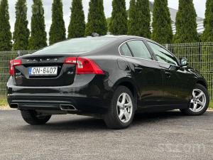 Melns Volvo S60 2015 Jelgava, ar dzinēja tilpumu 2.00 L un nobraukumu 0 tūkst. km par 8490 €, foto 5 vietnē AUTOMOTO.COM.LV