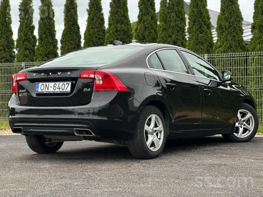 Melns Volvo S60 2015 Jelgava, ar dzinēja tilpumu 2.00 L un nobraukumu 0 tūkst. km par 8490 €, foto 5 vietnē AUTOMOTO.COM.LV
