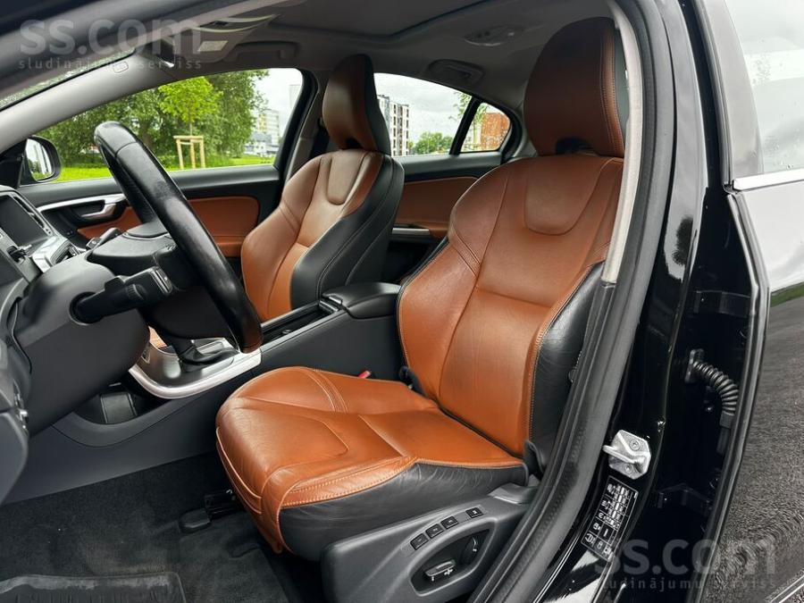 Melns Volvo S60 2015 Jelgava, ar dzinēja tilpumu 2.00 L un nobraukumu 0 tūkst. km par 8490 €, foto 8 vietnē AUTOMOTO.COM.LV