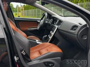 Melns Volvo S60 2015 Jelgava, ar dzinēja tilpumu 2.00 L un nobraukumu 0 tūkst. km par 8490 €, foto 9 vietnē AUTOMOTO.COM.LV