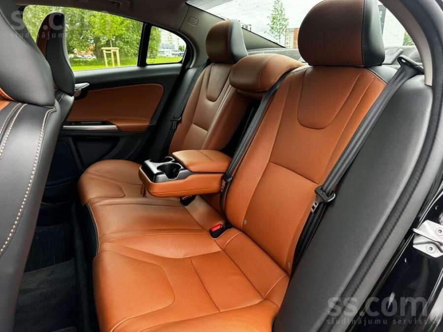 Melns Volvo S60 2015 Jelgava, ar dzinēja tilpumu 2.00 L un nobraukumu 0 tūkst. km par 8490 €, foto 15 vietnē AUTOMOTO.COM.LV