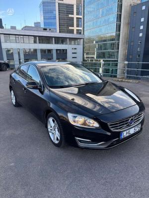 Melns Volvo S60 2015 Viļņa, ar dzinēja tilpumu 1.97 L un nobraukumu 230 tūkst. km par 8200 €, foto 3 vietnē AUTOMOTO.COM.LV