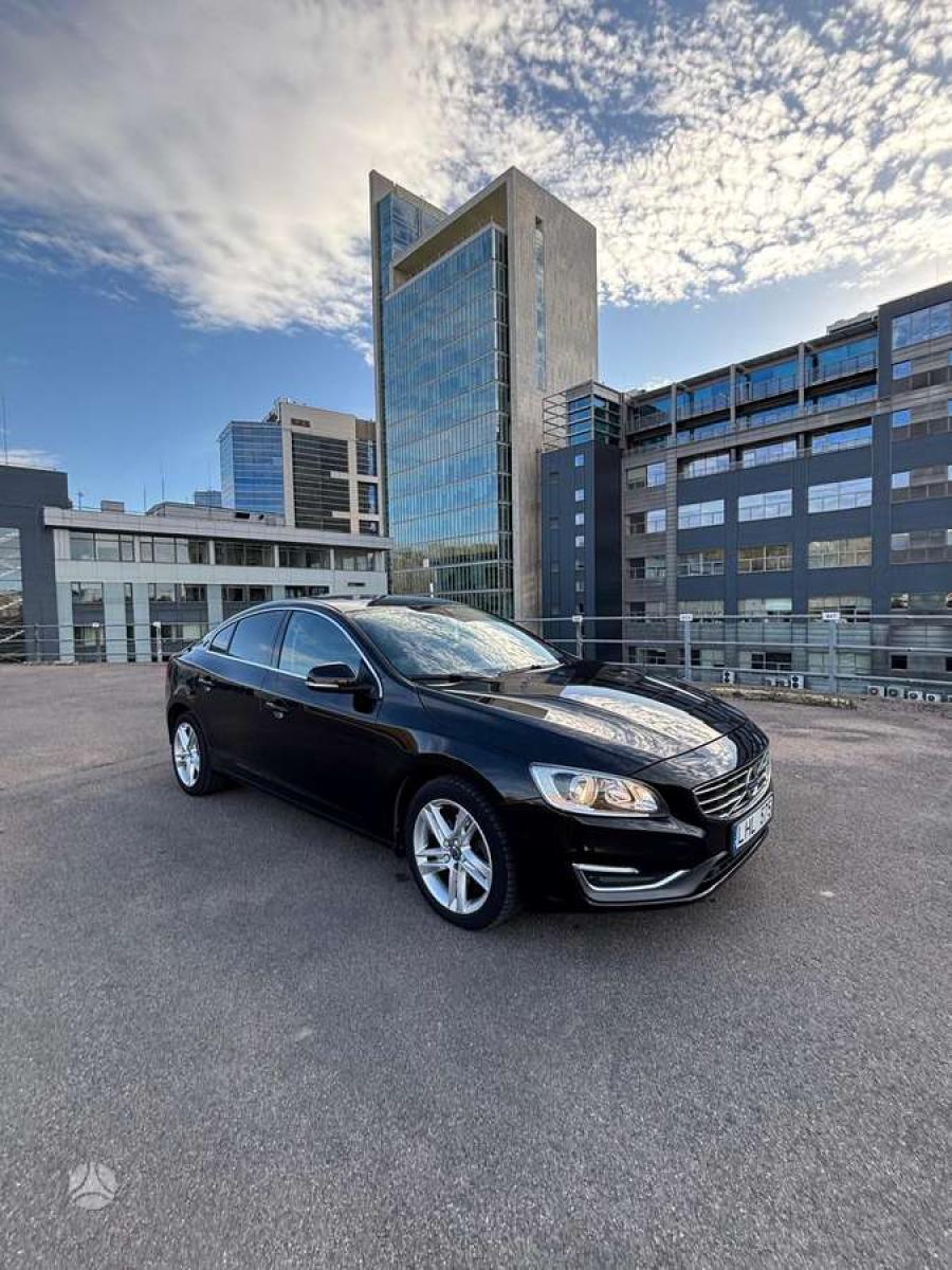 Melns Volvo S60 2015 Viļņa, ar dzinēja tilpumu 1.97 L un nobraukumu 230 tūkst. km par 8200 €, foto 6 vietnē AUTOMOTO.COM.LV