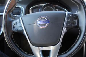 Melns Volvo S60 2015 Rīga, ar dzinēja tilpumu 2.00 L un nobraukumu 255 tūkst. km par 8950 €, foto 13 vietnē AUTOMOTO.COM.LV
